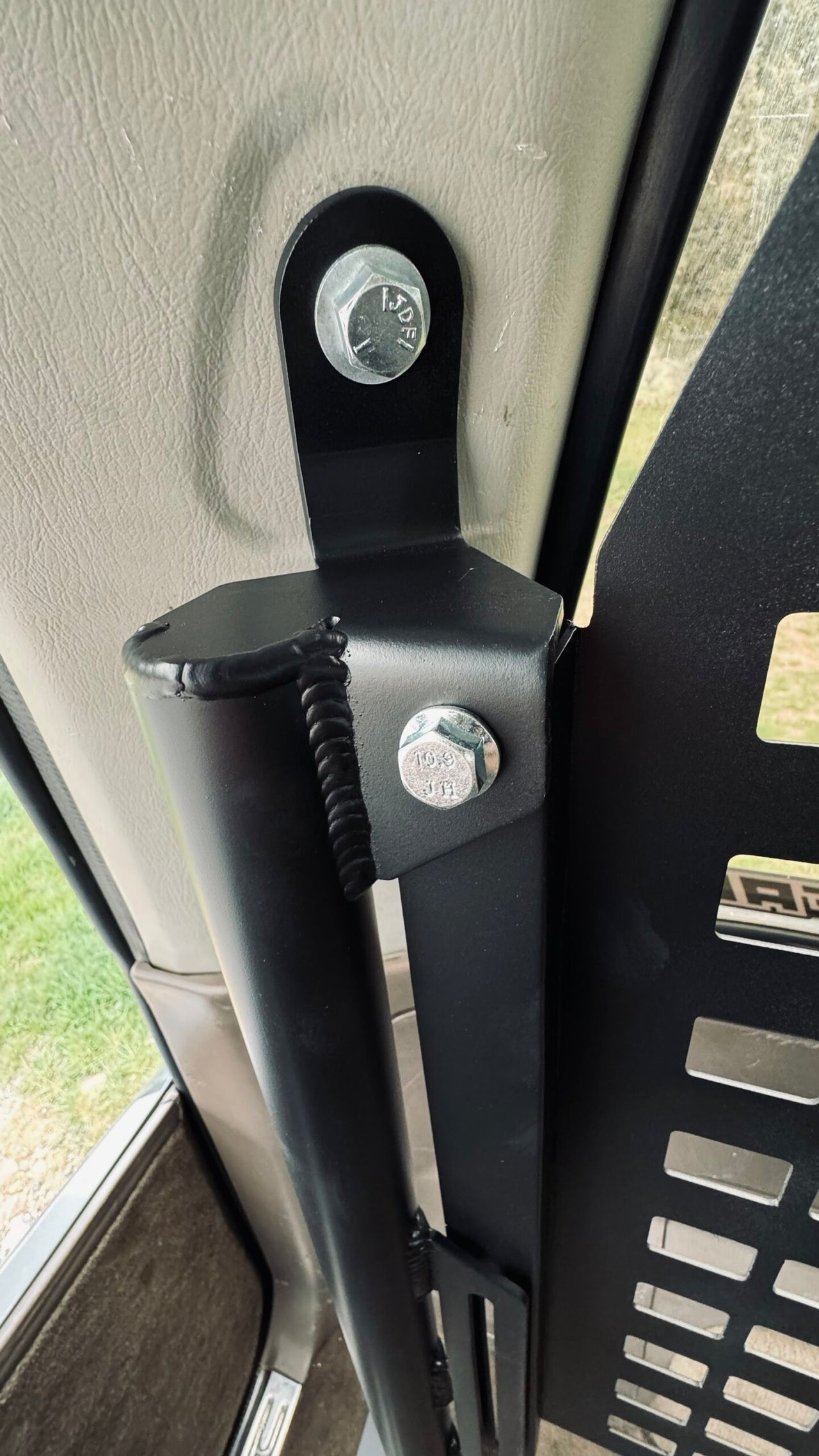 Land Cruiser 80 Series Interior Tire Carrier V2 | Bell Fab